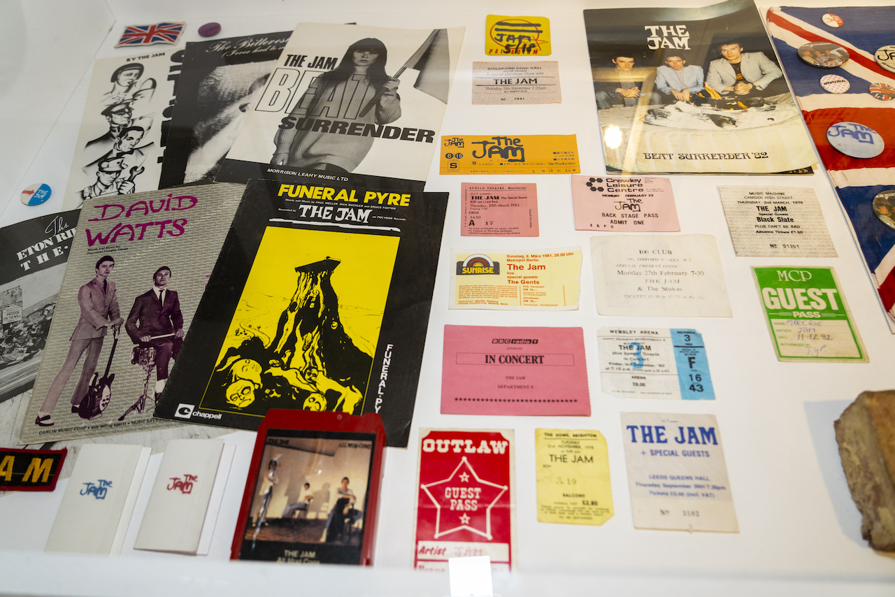 - Shindig! is a music publication put together with genuine ...